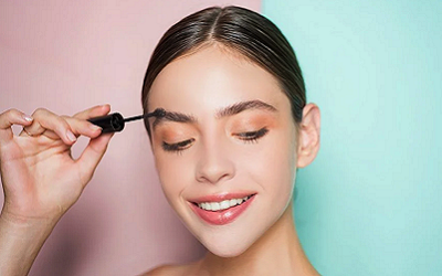 Thinning Eyebrows Might Be a Sign of a More Serious Medical Condition ...